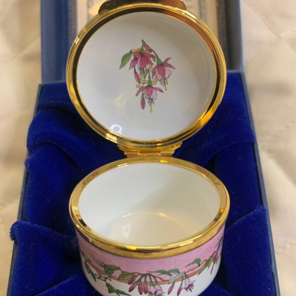 Halcyon Days Enamel Pill Box - New In Box - Gem